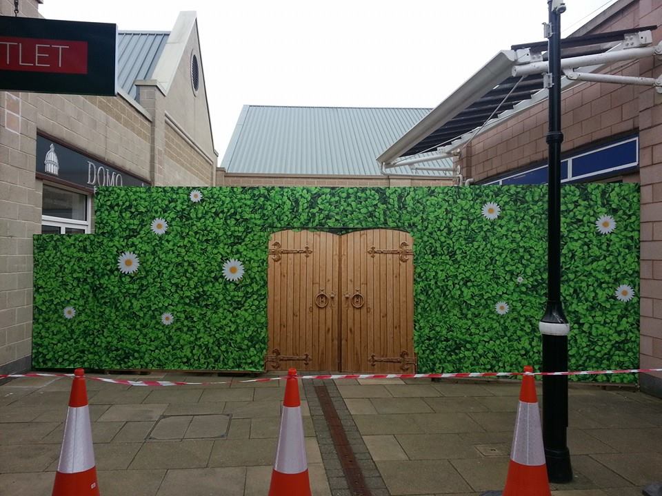 Outdoor Display Boards | Thistle Display | Glasgow Edinburgh Aberdeen ...